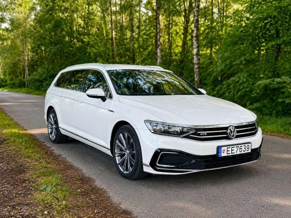 White Volkswagen Passat 2020 in Kaunas, with an engine capacity of 1.40 L and mileage of 176 thousand km for 15599 €, photo 3 on AUTOMOTO.COM.LV