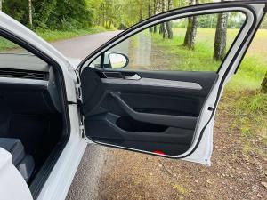 Balts Volkswagen Passat 2020 Kauņa, ar dzinēja tilpumu 1.40 L un nobraukumu 176 tūkst. km par 15599 €, foto 9 vietnē AUTOMOTO.COM.LV