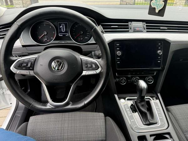 Balts Volkswagen Passat 2020 Viļņa, ar dzinēja tilpumu 1.97 L un nobraukumu 149 tūkst. km par 14500 €, foto 7 vietnē AUTOMOTO.COM.LV