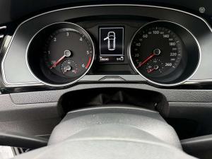 White Volkswagen Passat 2020 in Vilnius, with an engine capacity of 1.97 L and mileage of 149 thousand km for 14500 €, photo 9 on AUTOMOTO.COM.LV