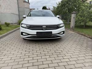 White Volkswagen Passat 2020 in Vilnius, with an engine capacity of 1.97 L and mileage of 149 thousand km for 14500 €, photo 16 on AUTOMOTO.COM.LV