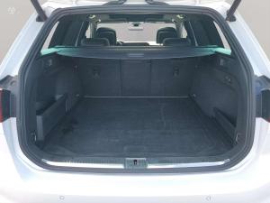 White Volkswagen Passat 2020 in Vilnius, with an engine capacity of 2.00 L and mileage of 151 thousand km for 24999 €, photo 12 on AUTOMOTO.COM.LV