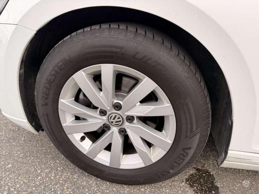 Balts Volkswagen Passat 2020 Viļņa, ar dzinēja tilpumu 1.50 L un nobraukumu 229 tūkst. km par 13250 €, foto 13 vietnē AUTOMOTO.COM.LV