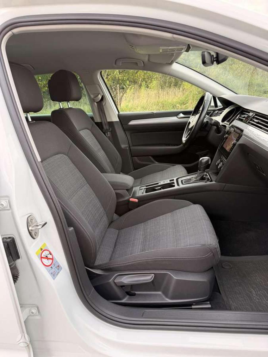 Balts Volkswagen Passat 2020 Viļņa, ar dzinēja tilpumu 1.50 L un nobraukumu 229 tūkst. km par 13250 €, foto 19 vietnē AUTOMOTO.COM.LV
