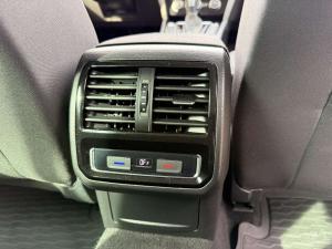 Balts Volkswagen Passat 2020 Viļņa, ar dzinēja tilpumu 1.50 L un nobraukumu 229 tūkst. km par 13250 €, foto 24 vietnē AUTOMOTO.COM.LV