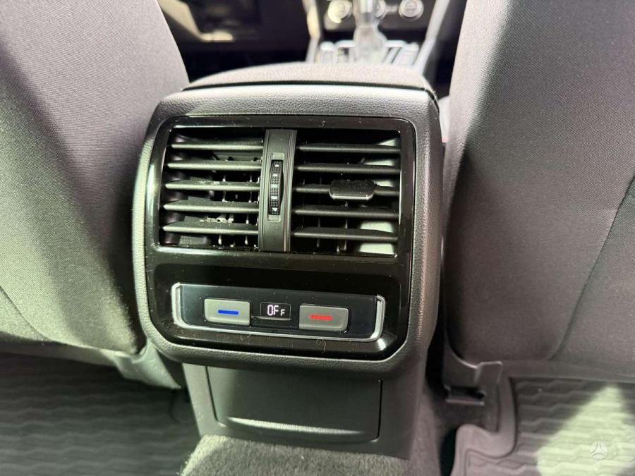Balts Volkswagen Passat 2020 Viļņa, ar dzinēja tilpumu 1.50 L un nobraukumu 229 tūkst. km par 13250 €, foto 24 vietnē AUTOMOTO.COM.LV