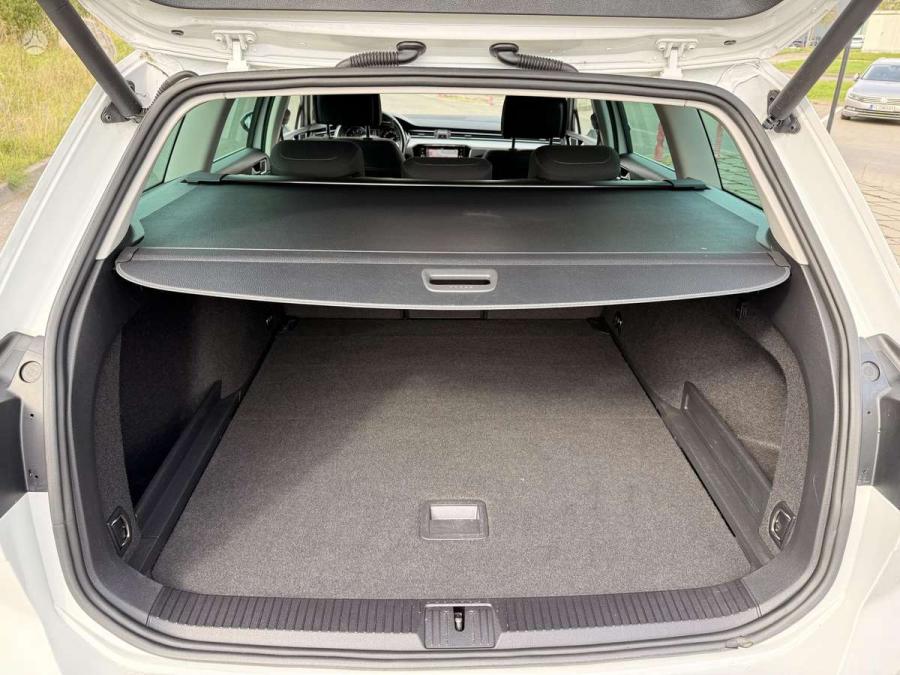 Balts Volkswagen Passat 2020 Viļņa, ar dzinēja tilpumu 1.50 L un nobraukumu 229 tūkst. km par 13250 €, foto 25 vietnē AUTOMOTO.COM.LV
