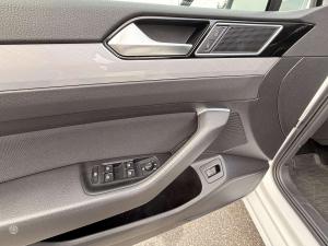 Balts Volkswagen Passat 2020 Viļņa, ar dzinēja tilpumu 1.50 L un nobraukumu 229 tūkst. km par 13250 €, foto 29 vietnē AUTOMOTO.COM.LV