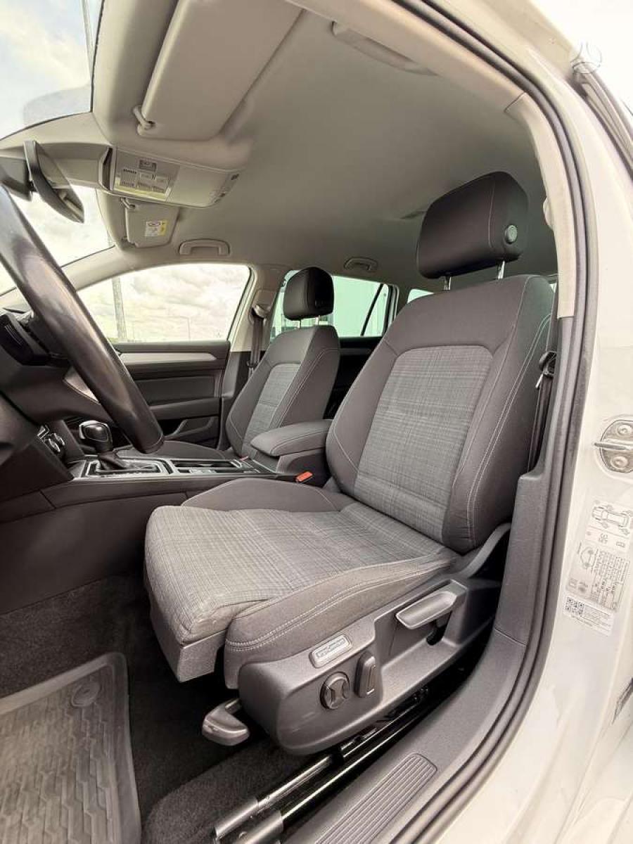 Balts Volkswagen Passat 2020 Viļņa, ar dzinēja tilpumu 1.50 L un nobraukumu 229 tūkst. km par 13250 €, foto 32 vietnē AUTOMOTO.COM.LV