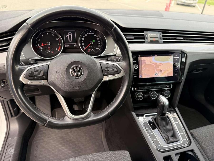 Balts Volkswagen Passat 2020 Viļņa, ar dzinēja tilpumu 1.50 L un nobraukumu 229 tūkst. km par 13250 €, foto 34 vietnē AUTOMOTO.COM.LV