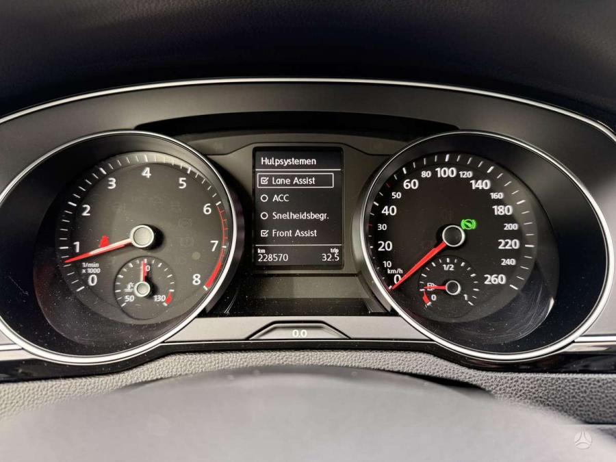 Balts Volkswagen Passat 2020 Viļņa, ar dzinēja tilpumu 1.50 L un nobraukumu 229 tūkst. km par 13250 €, foto 38 vietnē AUTOMOTO.COM.LV