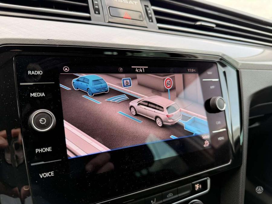 Balts Volkswagen Passat 2020 Viļņa, ar dzinēja tilpumu 1.50 L un nobraukumu 229 tūkst. km par 13250 €, foto 41 vietnē AUTOMOTO.COM.LV