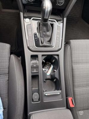Balts Volkswagen Passat 2020 Viļņa, ar dzinēja tilpumu 1.50 L un nobraukumu 229 tūkst. km par 13250 €, foto 44 vietnē AUTOMOTO.COM.LV