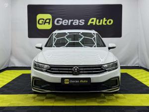 Balts Volkswagen Passat 2021 Viļņa, ar dzinēja tilpumu 1.40 L un nobraukumu 144 tūkst. km par 20490 €, foto 7 vietnē AUTOMOTO.COM.LV