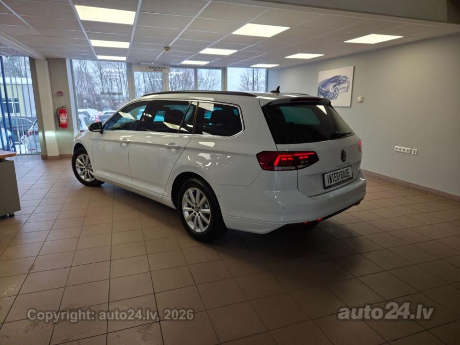 White Volkswagen Passat 2021 in Tartu, with an engine capacity of 2.00 L and mileage of 201 thousand km for 17999 €, photo 3 on AUTOMOTO.COM.LV