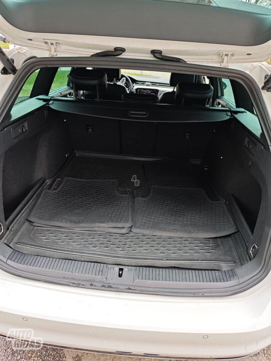 White Volkswagen Passat 2021 in Kaunas, with an engine capacity of 2.00 L and mileage of 269 thousand km for 14899 €, photo 5 on AUTOMOTO.COM.LV