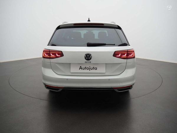Balts Volkswagen Passat 2021 Viļņa, ar dzinēja tilpumu 1.40 L un nobraukumu 158 tūkst. km par 17500 €, foto 5 vietnē AUTOMOTO.COM.LV