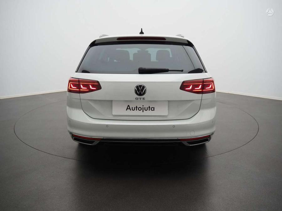 Balts Volkswagen Passat 2021 Viļņa, ar dzinēja tilpumu 1.40 L un nobraukumu 158 tūkst. km par 17500 €, foto 6 vietnē AUTOMOTO.COM.LV