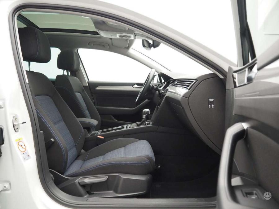Balts Volkswagen Passat 2021 Viļņa, ar dzinēja tilpumu 1.40 L un nobraukumu 158 tūkst. km par 17500 €, foto 12 vietnē AUTOMOTO.COM.LV