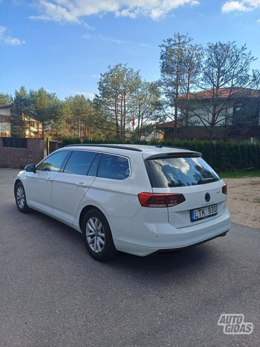 Balts Volkswagen Passat 2021 Viļņa, ar dzinēja tilpumu 1.50 L un nobraukumu 140 tūkst. km par 15300 €, foto 5 vietnē AUTOMOTO.COM.LV