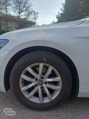 Balts Volkswagen Passat 2021 Viļņa, ar dzinēja tilpumu 1.50 L un nobraukumu 140 tūkst. km par 15300 €, foto 14 vietnē AUTOMOTO.COM.LV