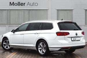 White Volkswagen Passat 2021 in Ventspils, with an engine capacity of 2.00 L and mileage of 160 thousand km for 19550 €, photo 4 on AUTOMOTO.COM.LV