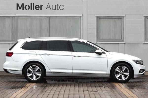White Volkswagen Passat 2021 in Ventspils, with an engine capacity of 2.00 L and mileage of 160 thousand km for 19550 €, photo 6 on AUTOMOTO.COM.LV