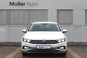 White Volkswagen Passat 2021 in Ventspils, with an engine capacity of 2.00 L and mileage of 160 thousand km for 19550 €, photo 9 on AUTOMOTO.COM.LV