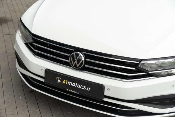Белый Фольксваген Пассат 2021 в Вильнюс, объемом двигателя 1.50 л и пробегом 141 тыс. км за 15500 €, фото 3 на AUTOMOTO.COM.LV