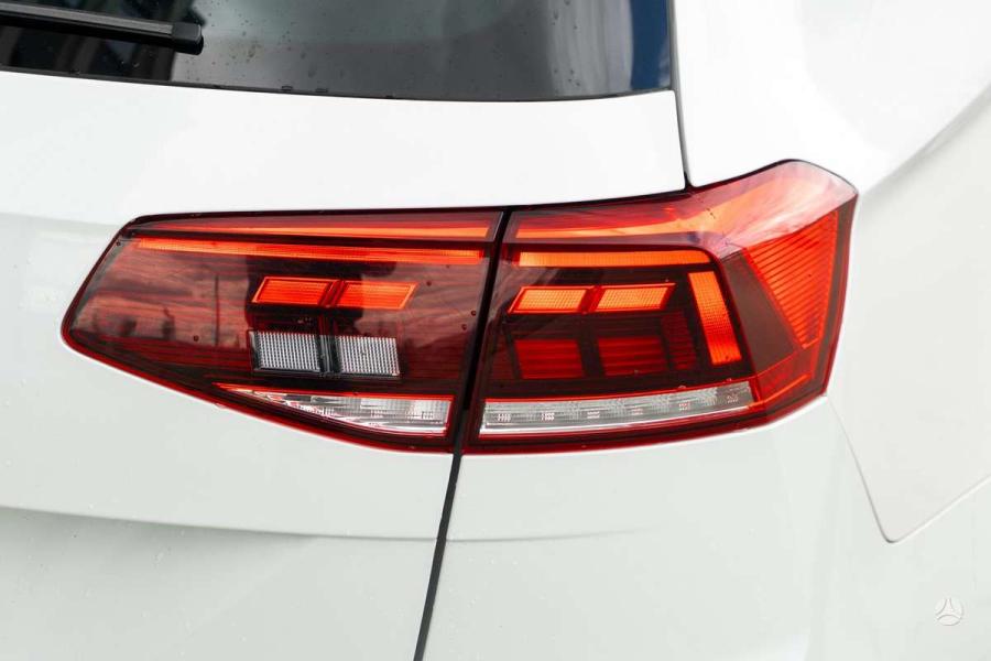 Balts Volkswagen Passat 2021 Viļņa, ar dzinēja tilpumu 1.50 L un nobraukumu 141 tūkst. km par 15500 €, foto 13 vietnē AUTOMOTO.COM.LV