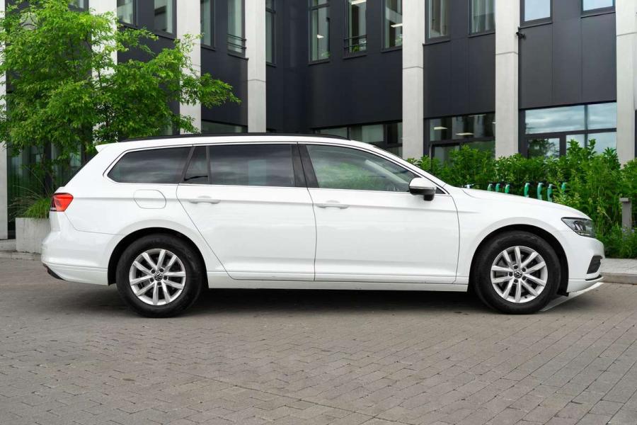 Balts Volkswagen Passat 2021 Viļņa, ar dzinēja tilpumu 1.50 L un nobraukumu 141 tūkst. km par 15500 €, foto 14 vietnē AUTOMOTO.COM.LV