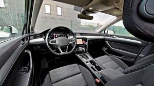 Balts Volkswagen Passat 2021 Viļņa, ar dzinēja tilpumu 1.97 L un nobraukumu 222 tūkst. km par 13300 €, foto 19 vietnē AUTOMOTO.COM.LV