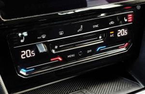 Balts Volkswagen Passat 2021 Viļņa, ar dzinēja tilpumu 1.97 L un nobraukumu 222 tūkst. km par 13300 €, foto 28 vietnē AUTOMOTO.COM.LV