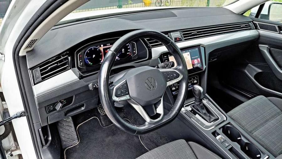 Balts Volkswagen Passat 2021 Viļņa, ar dzinēja tilpumu 1.97 L un nobraukumu 222 tūkst. km par 13300 €, foto 34 vietnē AUTOMOTO.COM.LV