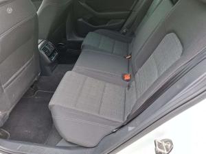White Volkswagen Passat 2021 in Vilnius, with an engine capacity of 2.00 L and mileage of 230 thousand km for 13600 €, photo 11 on AUTOMOTO.COM.LV
