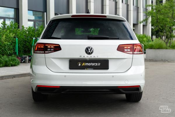 White Volkswagen Passat 2021 in Vilnius, with an engine capacity of 1.50 L and mileage of 141 thousand km for 15500 €, photo 10 on AUTOMOTO.COM.LV