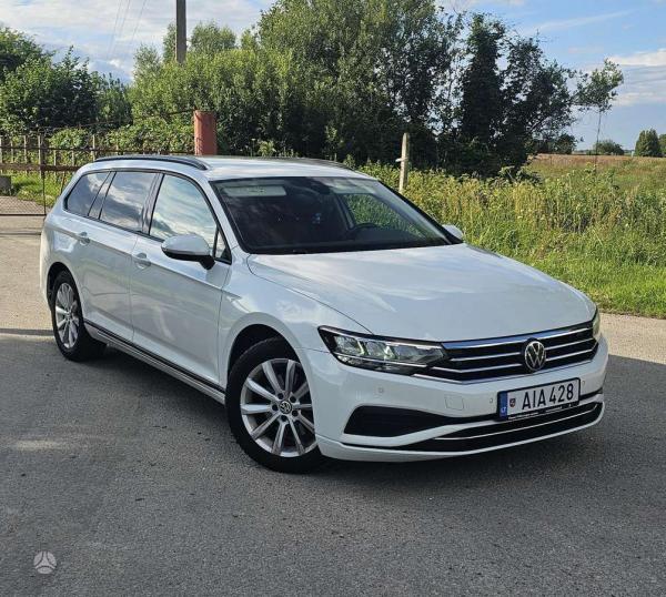 Balts Volkswagen Passat 2021 Kauņa, ar dzinēja tilpumu 2.00 L un nobraukumu 123 tūkst. km par 14100 €, foto 1 vietnē AUTOMOTO.COM.LV