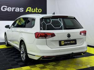 White Volkswagen Passat 2021 in Vilnius, with an engine capacity of 1.40 L and mileage of 156 thousand km for 20390 €, photo 7 on AUTOMOTO.COM.LV