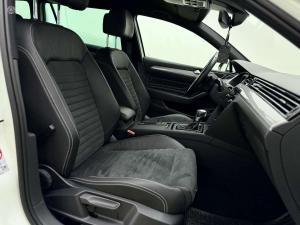 White Volkswagen Passat 2021 in Vilnius, with an engine capacity of 1.40 L and mileage of 156 thousand km for 20390 €, photo 16 on AUTOMOTO.COM.LV