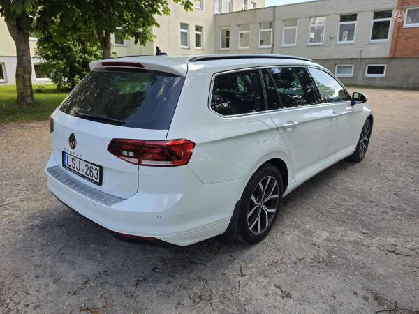 White Volkswagen Passat 2021 in Kaunas, with an engine capacity of 1.50 L and mileage of 185 thousand km for 14300 €, photo 5 on AUTOMOTO.COM.LV