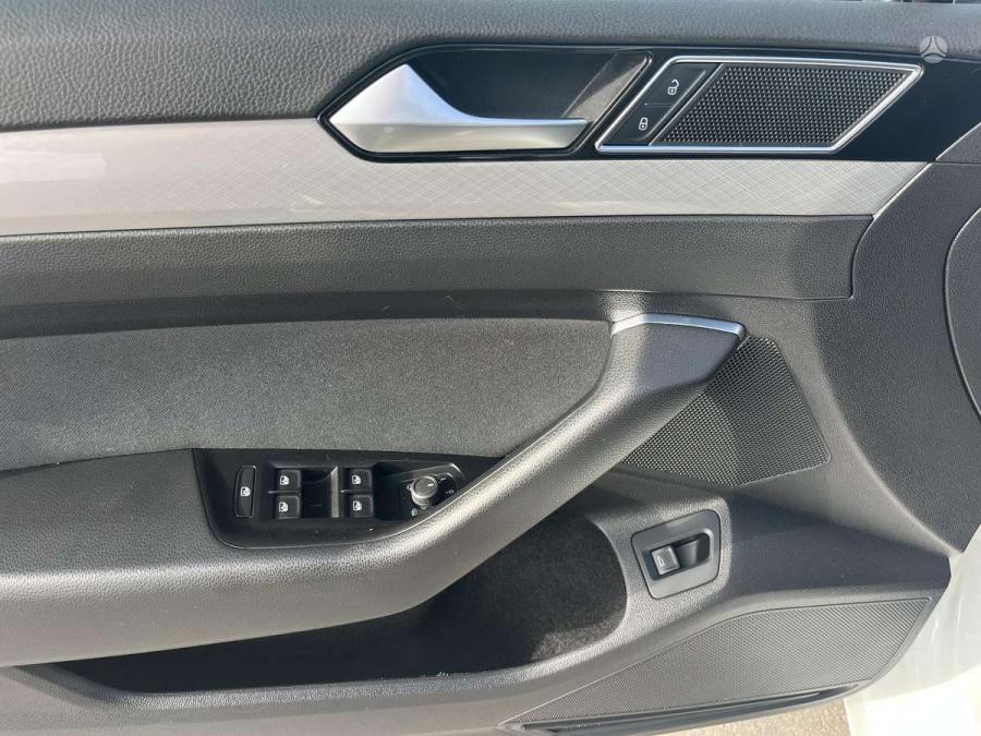 Balts Volkswagen Passat 2021 Tauragė, ar dzinēja tilpumu 1.97 L un nobraukumu 212 tūkst. km par 11800 €, foto 19 vietnē AUTOMOTO.COM.LV