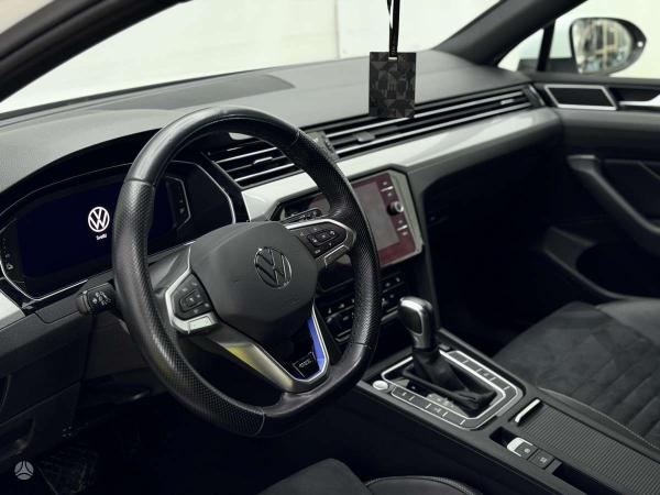 Volkswagen Passat 2021 in Vilnius on AUTOMOTO.COM.LV White Volkswagen Passat 2021 in Vilnius, with an engine capacity of 1.40 L and mileage of 156 thousand km for 20390 €, photo 10 on AUTOMOTO.COM.LV