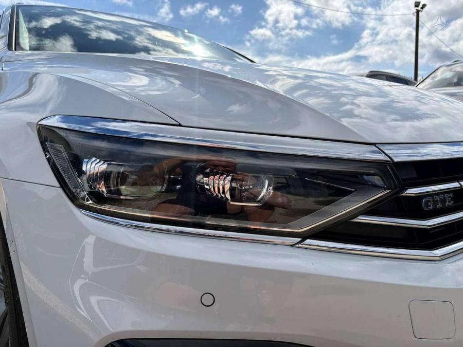 Balts Volkswagen Passat 2021 Viļņa, ar dzinēja tilpumu 1.40 L un nobraukumu 177 tūkst. km par 16900 €, foto 9 vietnē AUTOMOTO.COM.LV