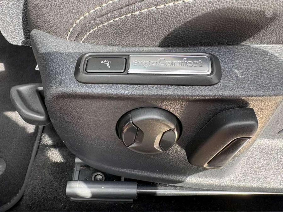 Balts Volkswagen Passat 2021 Viļņa, ar dzinēja tilpumu 1.40 L un nobraukumu 177 tūkst. km par 16900 €, foto 12 vietnē AUTOMOTO.COM.LV
