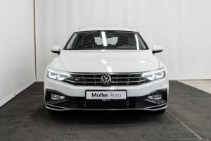 White Volkswagen Passat 2021 in Tallinn, with an engine capacity of 2.00 L and mileage of 139 thousand km for 23900 €, photo 3 on AUTOMOTO.COM.LV
