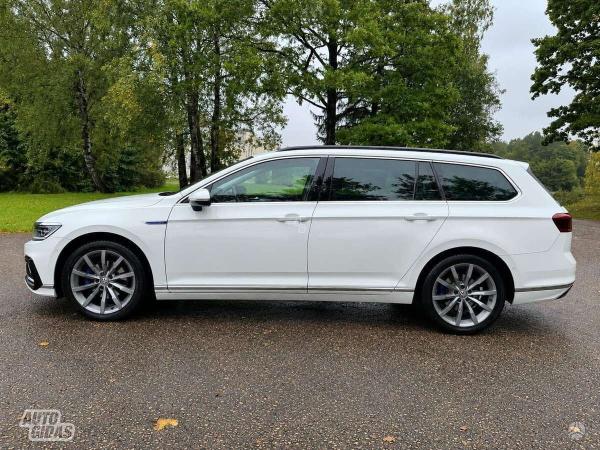 White Volkswagen Passat 2021 in Vilnius, with an engine capacity of 1.40 L and mileage of 161 thousand km for 14300 €, photo 5 on AUTOMOTO.COM.LV