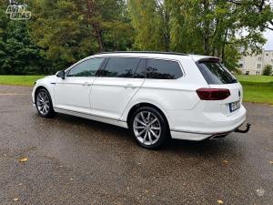 White Volkswagen Passat 2021 in Vilnius, with an engine capacity of 1.40 L and mileage of 161 thousand km for 14300 €, photo 6 on AUTOMOTO.COM.LV