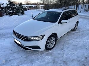 White Volkswagen Passat 2022 in Kaunas, with an engine capacity of 1.50 L and mileage of 96 thousand km for 19300 €, photo  on AUTOMOTO.COM.LV
