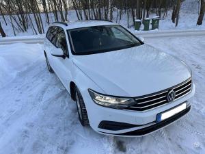White Volkswagen Passat 2022 in Kaunas, with an engine capacity of 1.50 L and mileage of 96 thousand km for 19300 €, photo 5 on AUTOMOTO.COM.LV