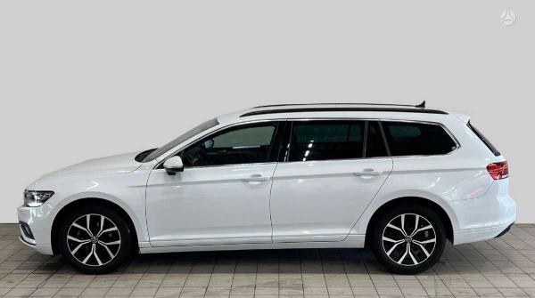 Balts Volkswagen Passat 2022 Kauņa, ar dzinēja tilpumu 1.97 L un nobraukumu 164 tūkst. km par 18500 €, foto 2 vietnē AUTOMOTO.COM.LV